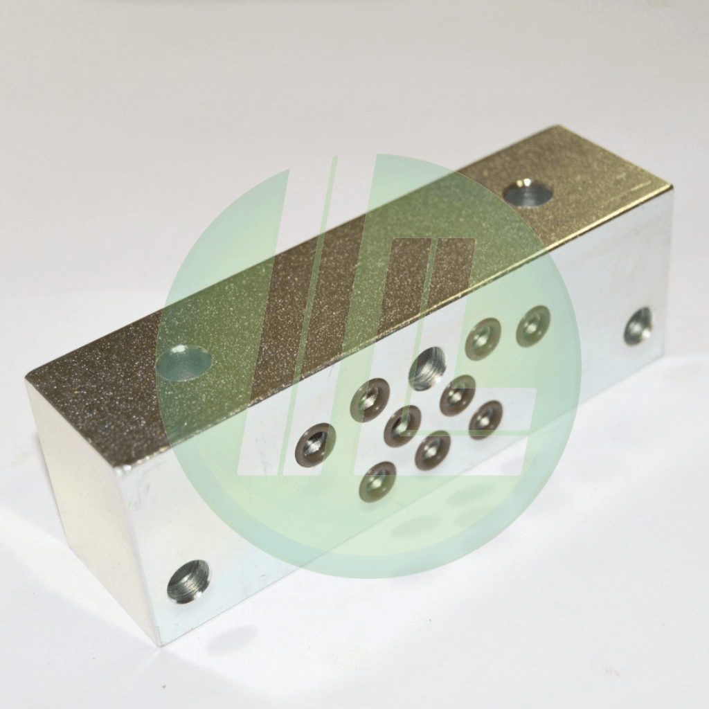 Graco 563518 Modular-Style Large Progressive MXP End Section Divider V ...